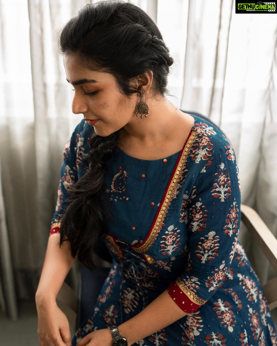 Actress Rajisha Vijayan HD Instagram Photos and Wallpapers April 2021 ...