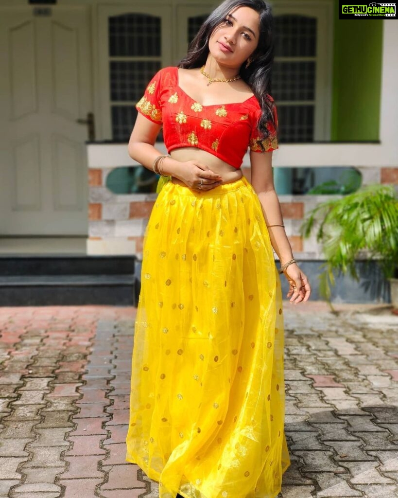 Actress Raveena Daha HD Photos and Wallpapers August 2021 - Gethu Cinema