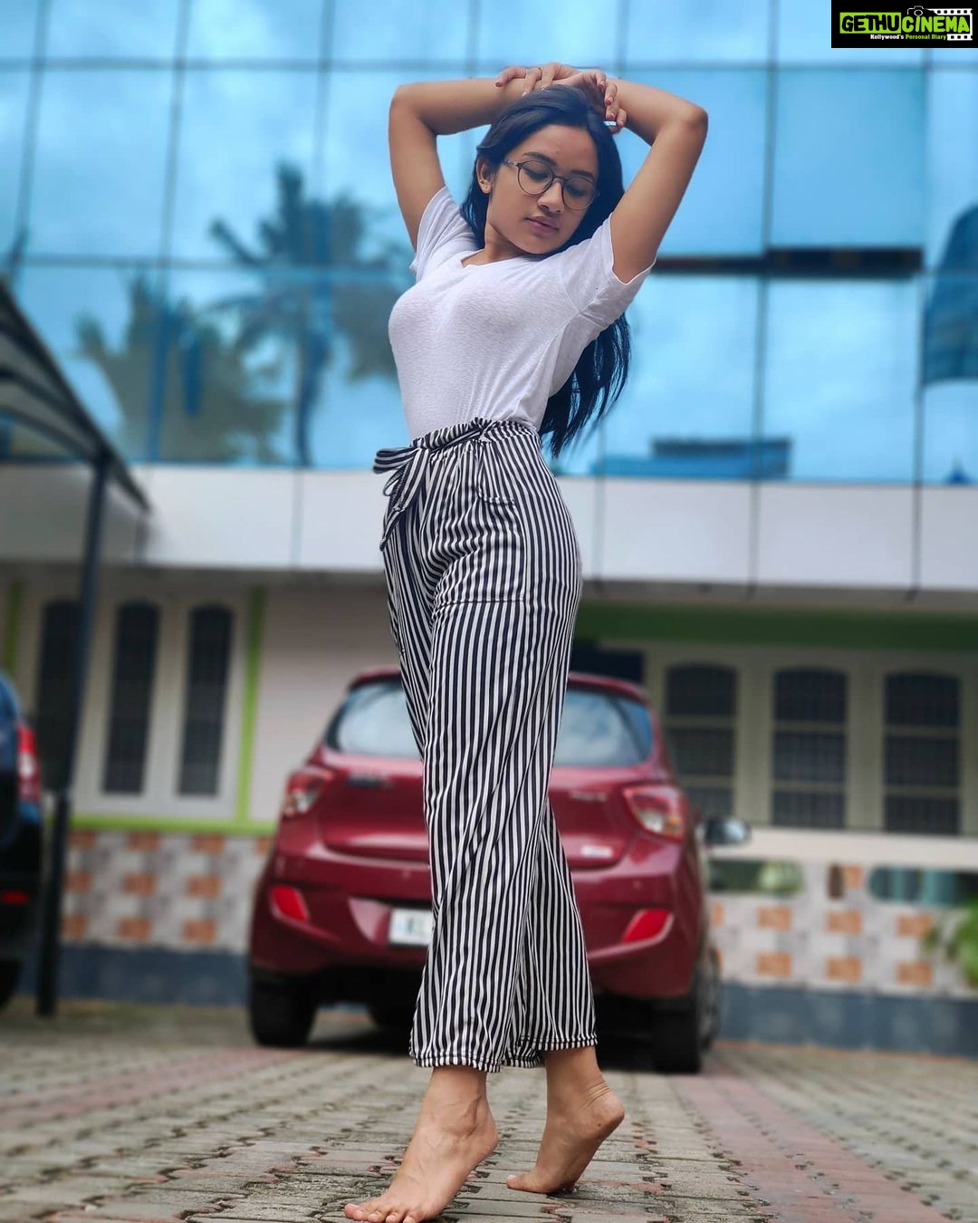 Raveena Daha Instagram – Dream a Little dream my love 🖤 Outfit from ...