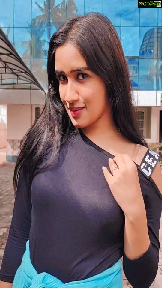 Raveena Daha Instagram – Mere seeneme 🙈 Top from: @mnsilkyfashion2.0 😘 ...