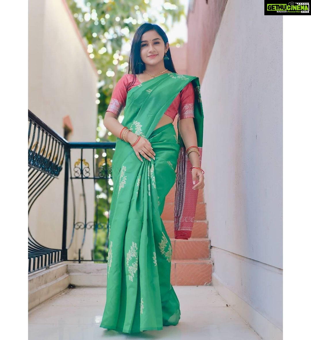 Raveena Daha Instagram – Life always plays opposite expectations! 💯 ...