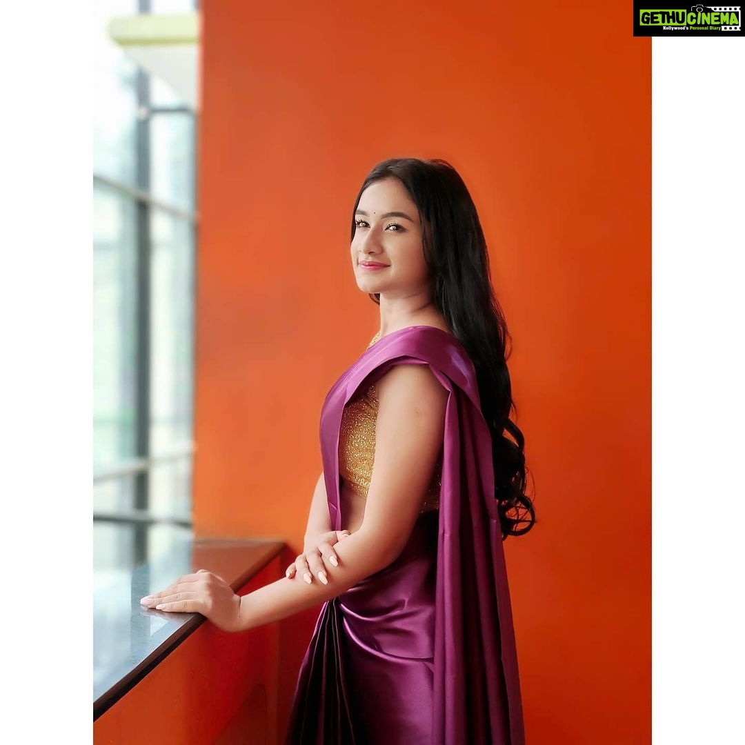 Raveena Daha Instagram – காதல் நீ 🥀💯 Saree from : @aryma_online_store 💜 ...