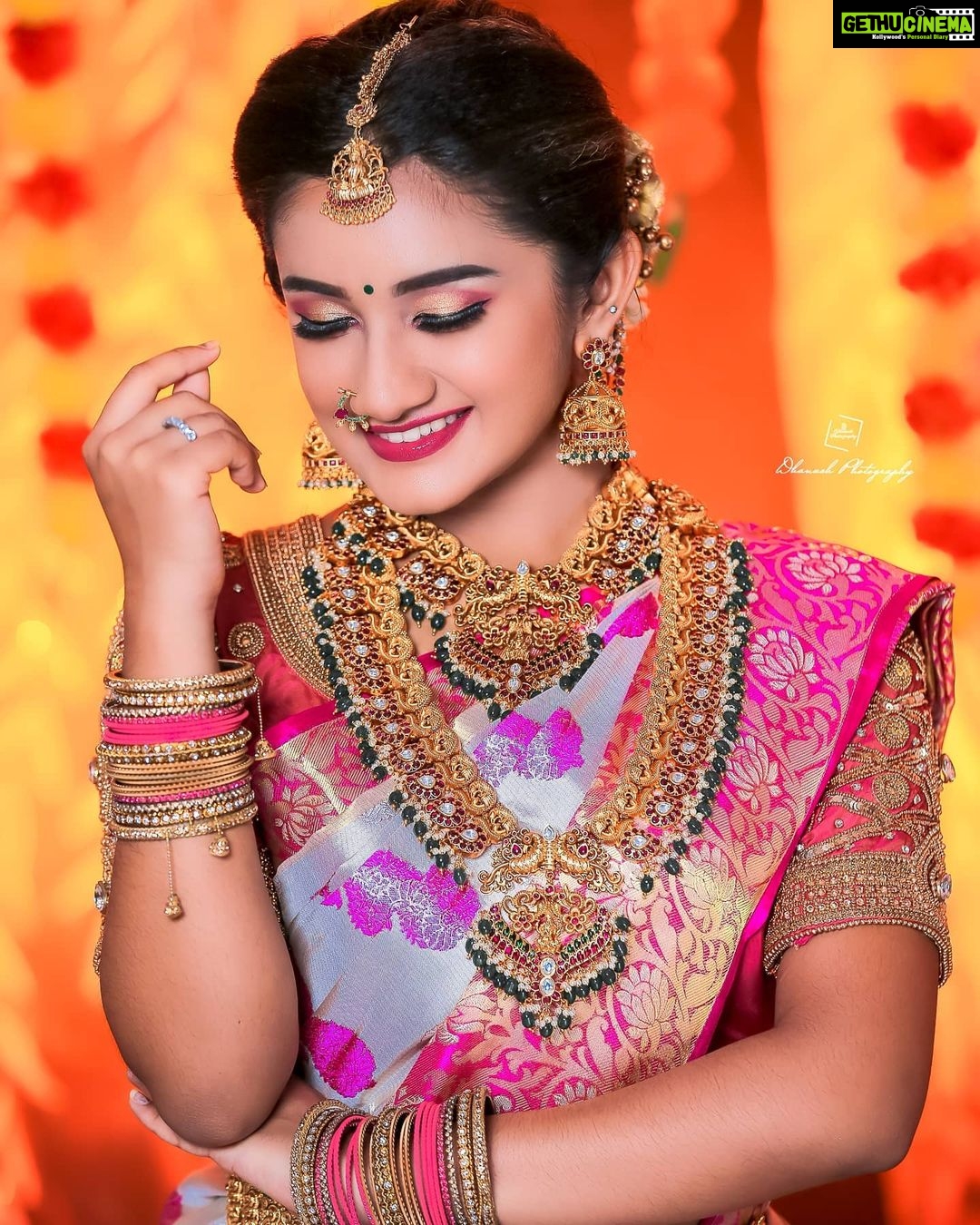 Raveena Daha Instagram – One must be in tune with the times to ...