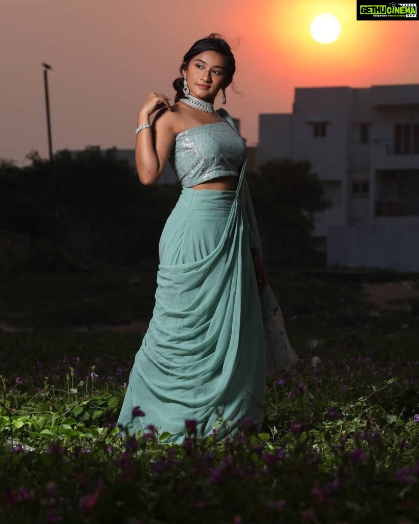 Actress Raveena Daha HD Photos and Wallpapers October 2020 - Gethu Cinema