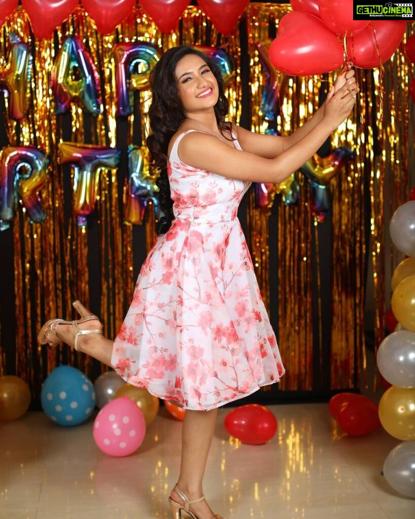 Actress Raveena Daha HD Photos and Wallpapers October 2020 - Gethu Cinema