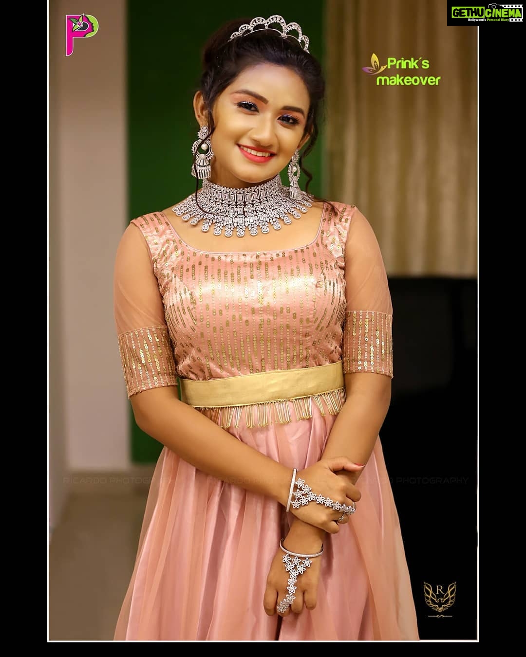 Raveena Daha Instagram - A tribute to fiction and non-fiction Queens of ...