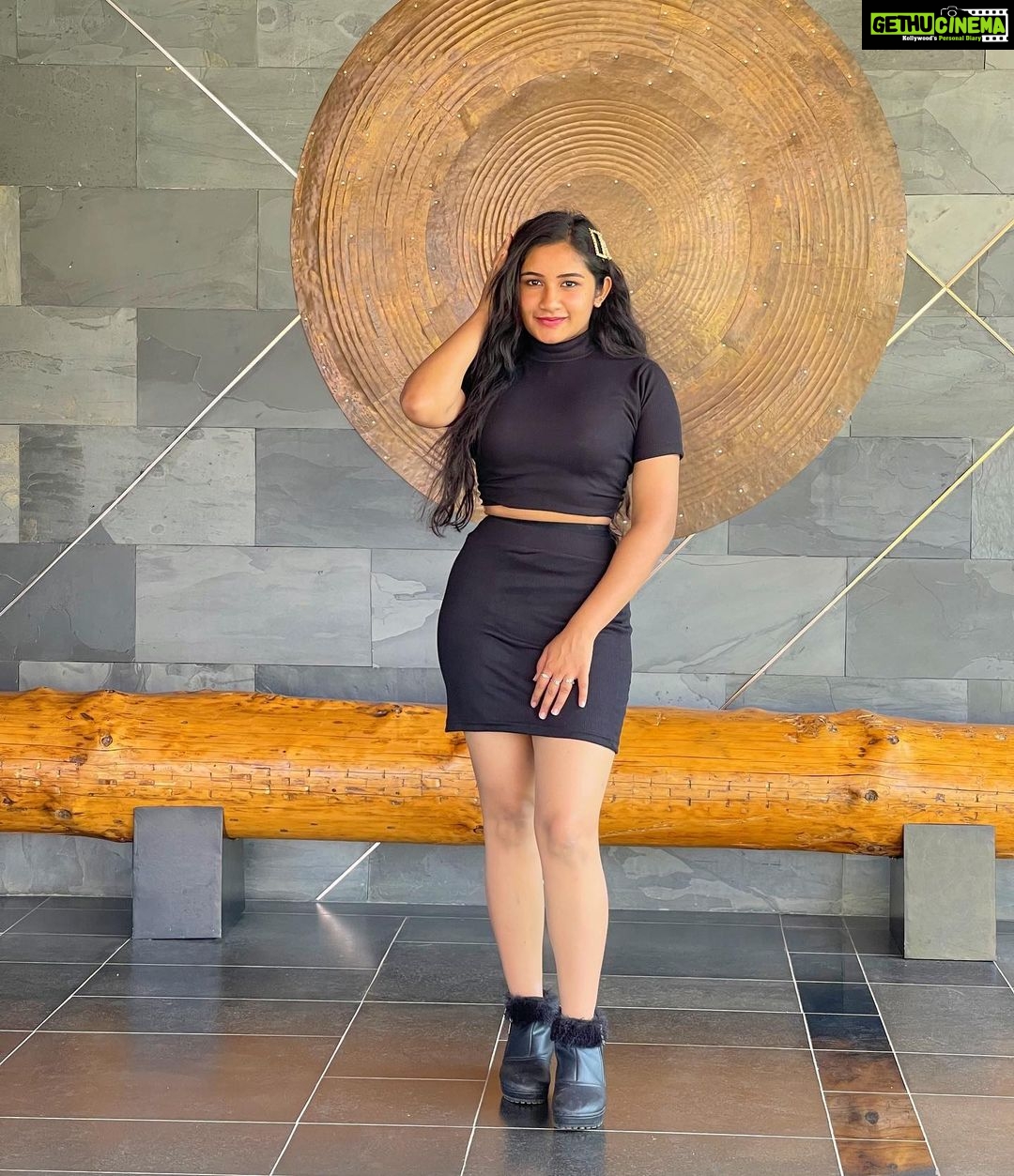 Actress Raveena Daha HD Photos and Wallpapers February 2022 - Gethu Cinema