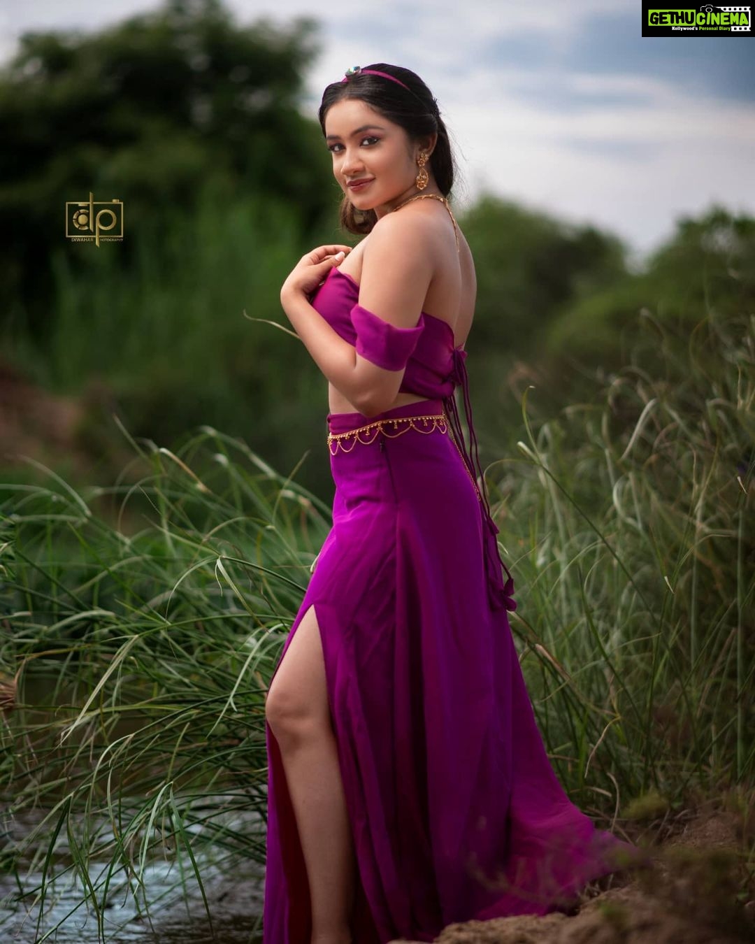 Actress Raveena Daha HD Photos and Wallpapers October 2021 - Gethu Cinema