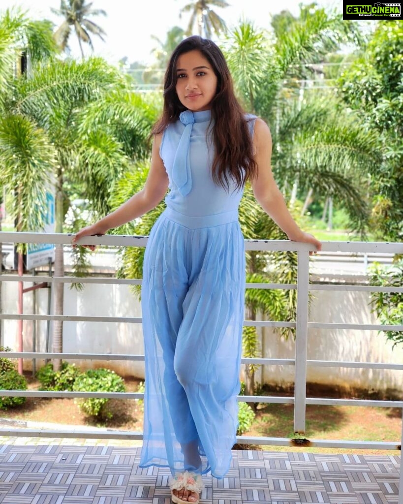 Actress Raveena Daha HD Photos and Wallpapers October 2021 - Gethu Cinema