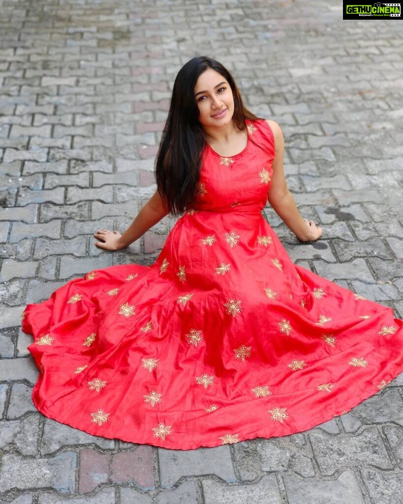 Actress Raveena Daha HD Photos and Wallpapers October 2021 - Gethu Cinema