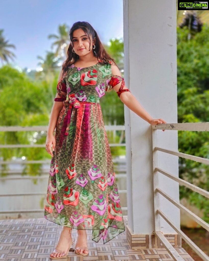 Actress Raveena Daha HD Instagram Photos and Wallpapers October 2021 ...