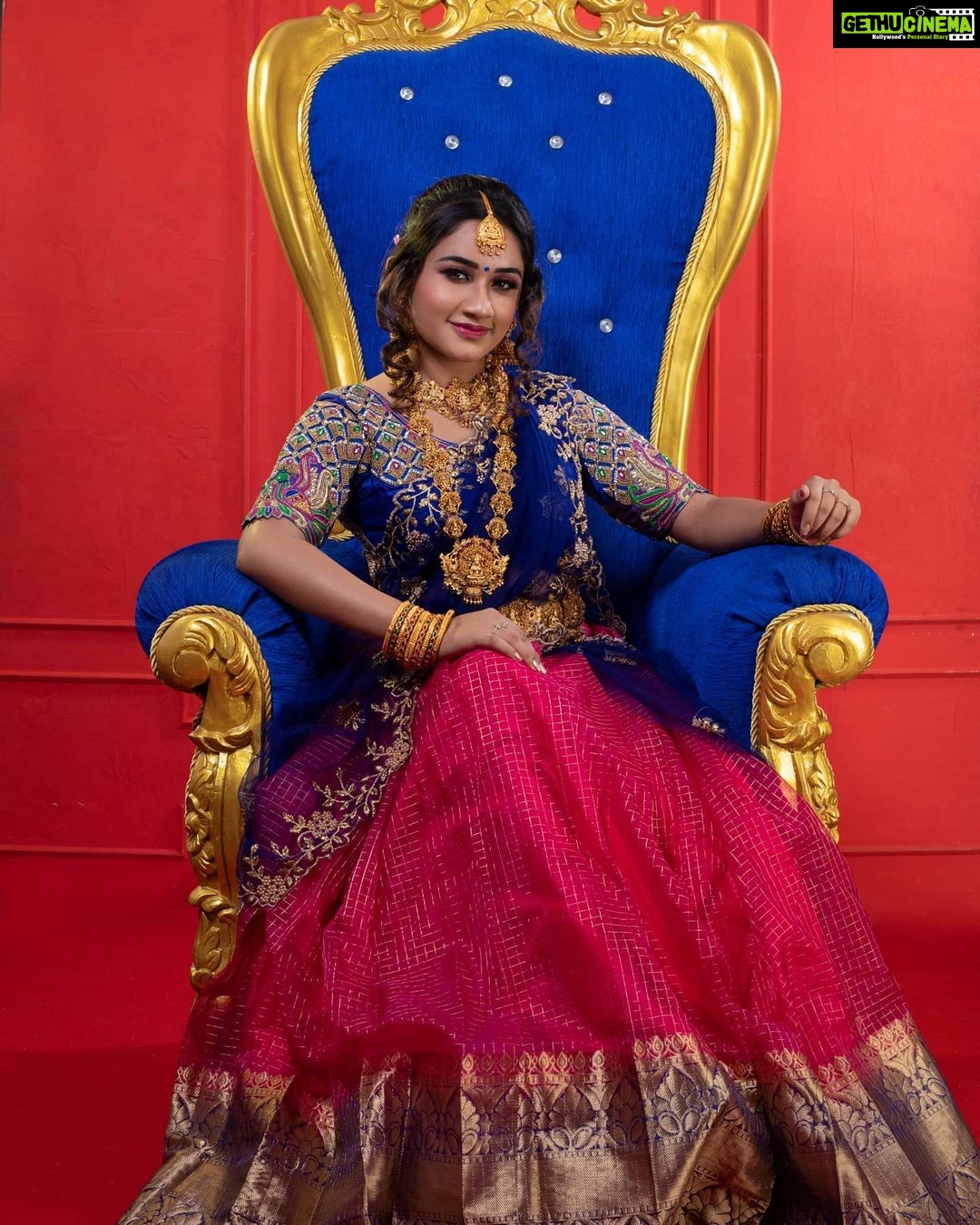 Raveena Daha Instagram – 1,2 or 3,4 ? 😍💙 MUA : @abarna_makeupartist ...