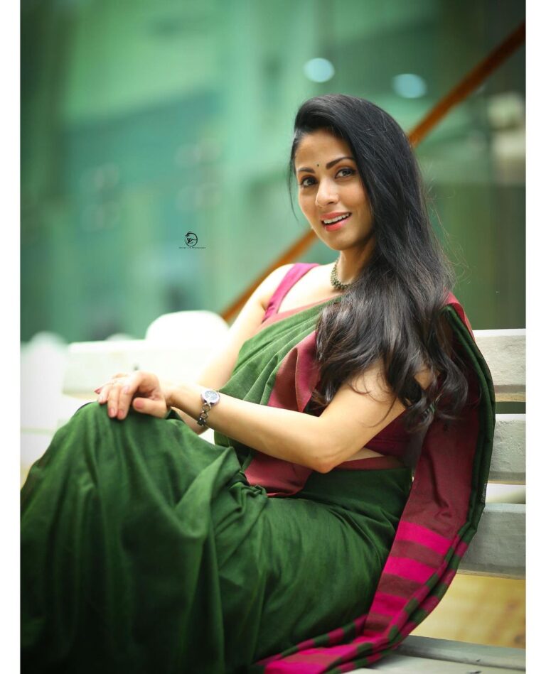 Sadha Wiki, Biography, Age, Gallery, Spouse and more