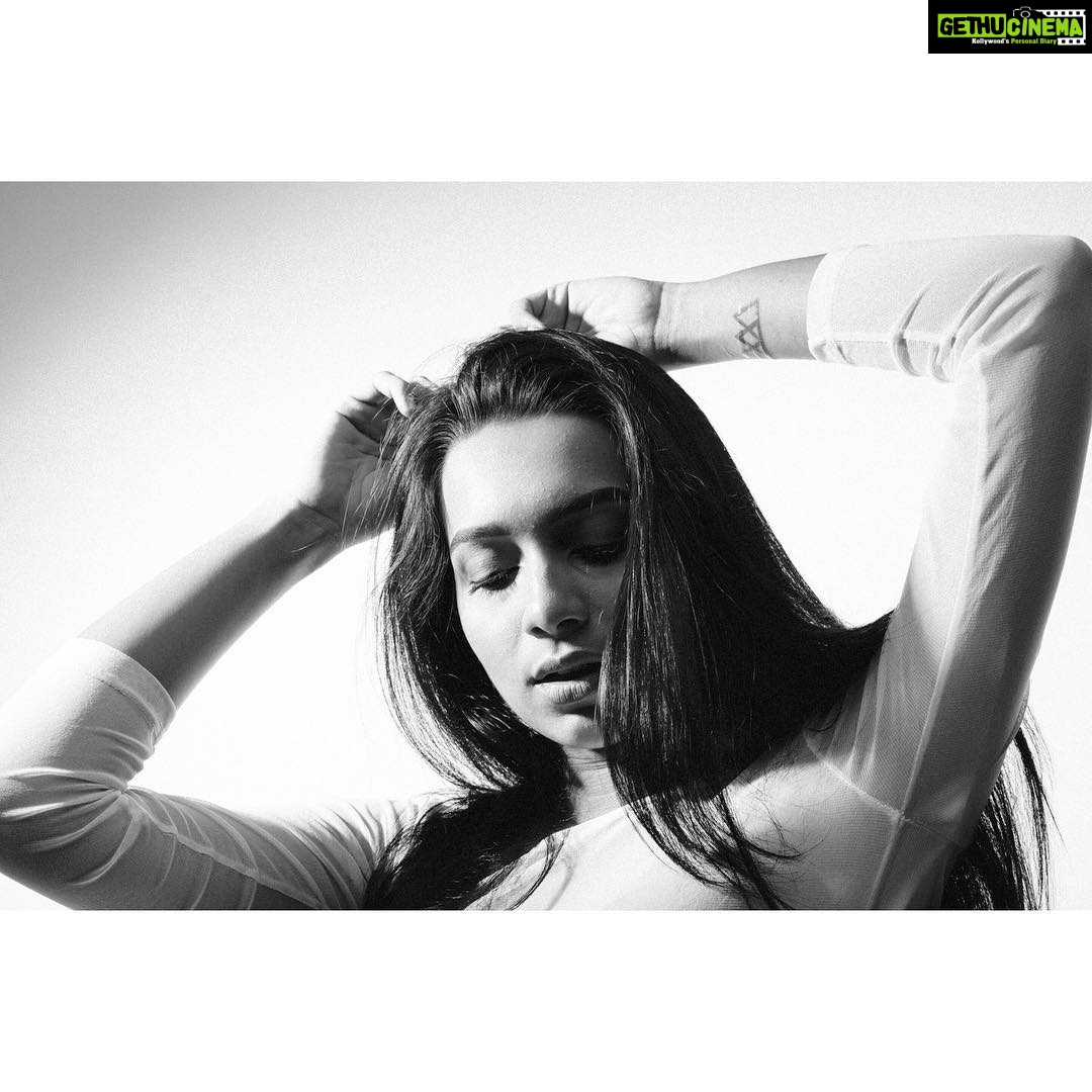 Sanchana Natarajan Instagram – Everyday, everytime 🖤 📷-@rohitsabu | Gethu Cinema