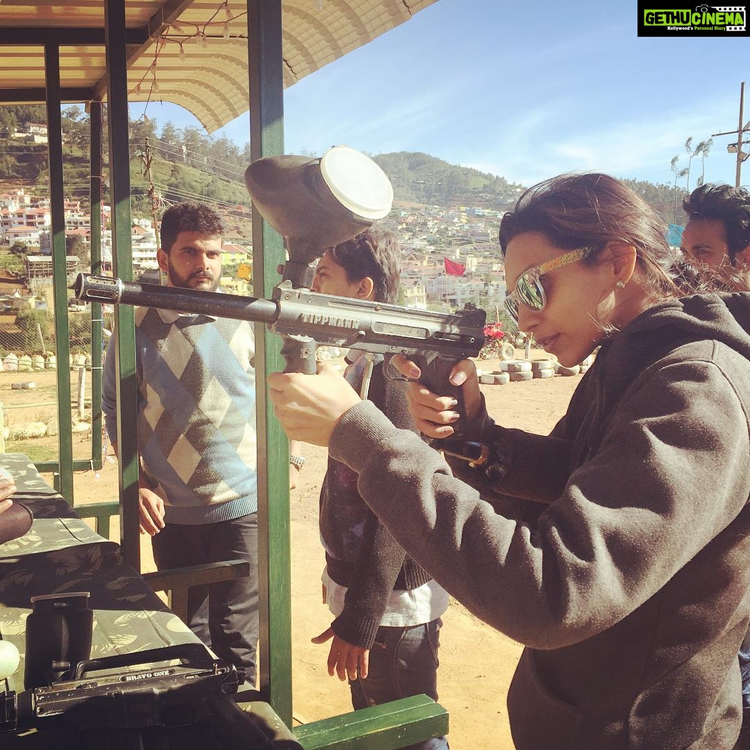Sanchana Natarajan Instagram – Too cool like that brah!😝😎 #ooty2016 🌁 ...