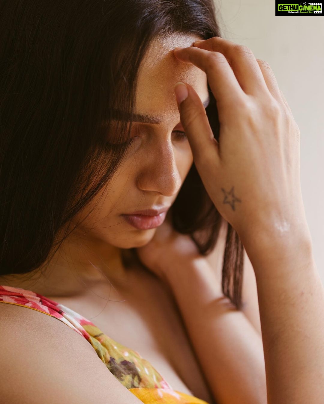 Actress Sanchana Natarajan HD Photos and Wallpapers March 2021 - Gethu Cinema