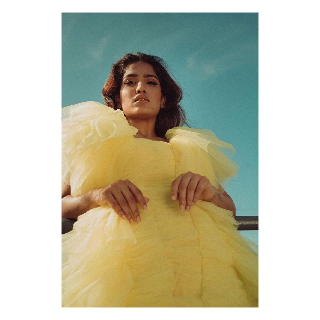 Actress Saniya Iyappan HD Instagram Photos and Wallpapers November 2020 ...