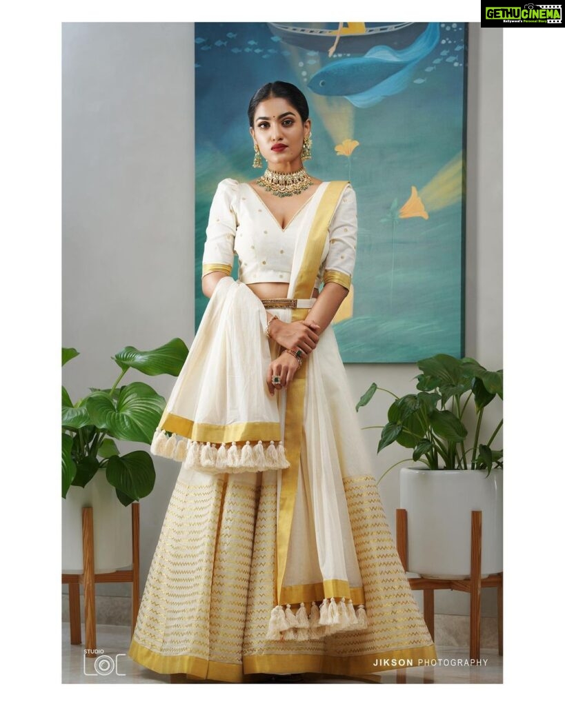Saniya Iyappan Instagram - Catching onam vibes.... Mua : @ashna_aash ...