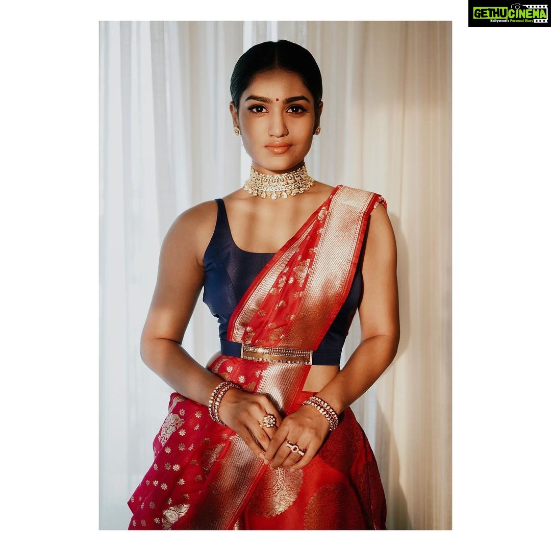Saniya Iyappan Instagram – Ramu Kariat awards 2020. #youthiconaward Mua ...