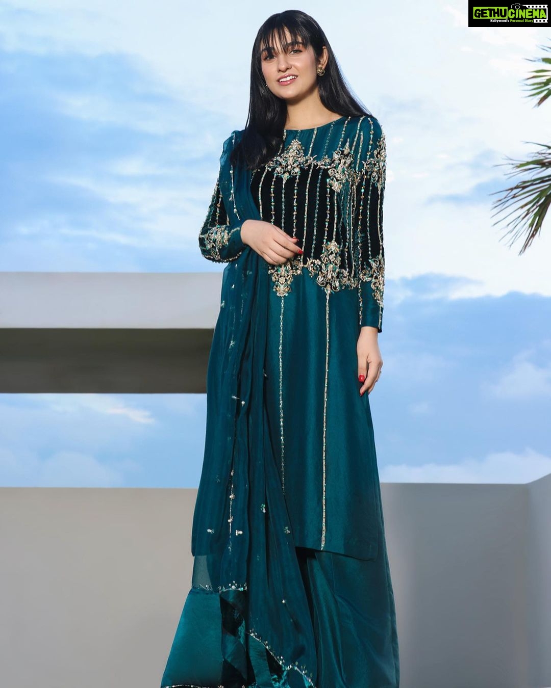 Sarah Khan Instagram – Eid Mubarak from me and mine 🐐🐄🐪 👗@kanwalmalik ...