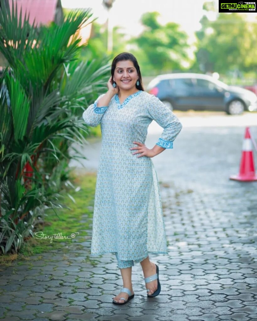 Actress Sarayu Mohan HD Photos and Wallpapers July 2022 - Gethu Cinema