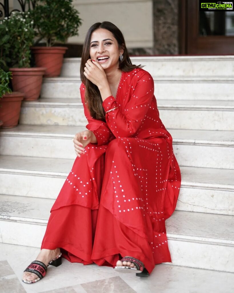 Actress Sargun Mehta HD Instagram Photos and Wallpapers July 2022 ...