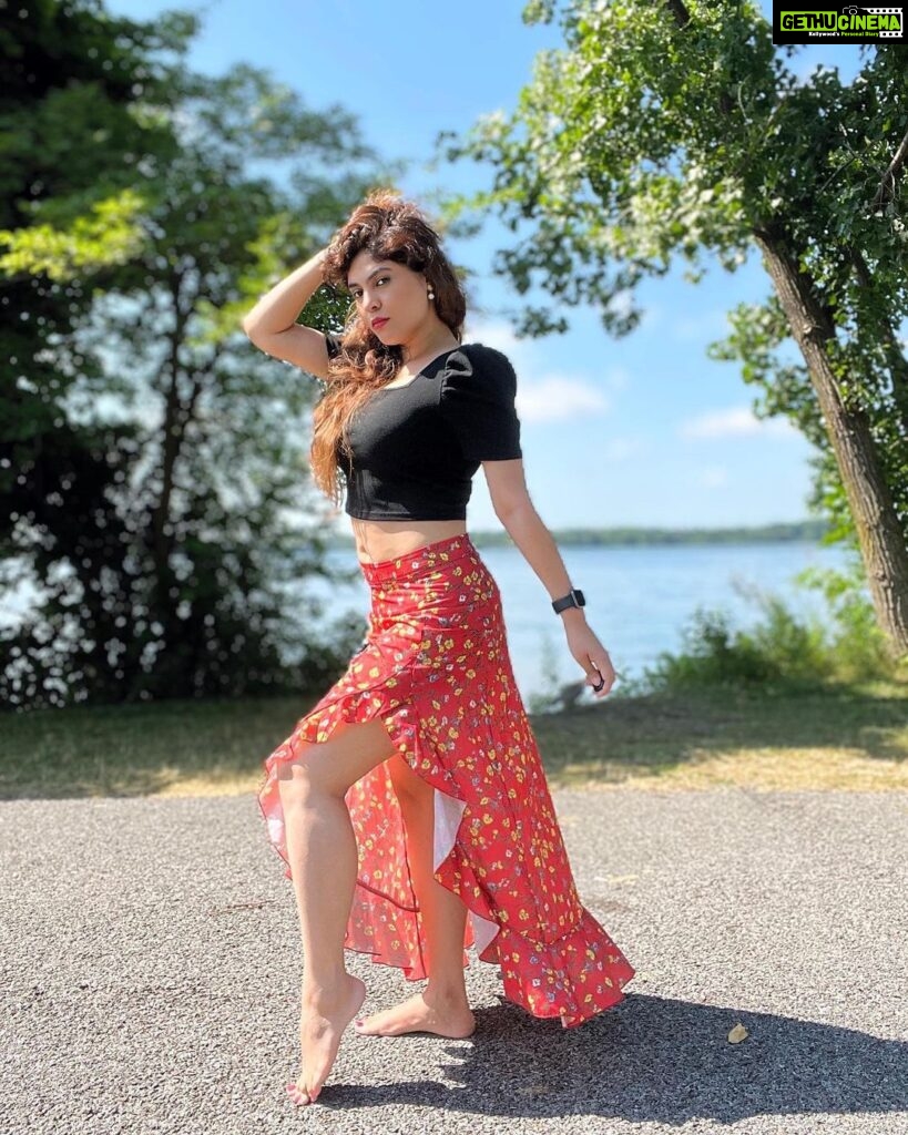 Actress Sherin HD Photos and Wallpapers July 2022 - Gethu Cinema