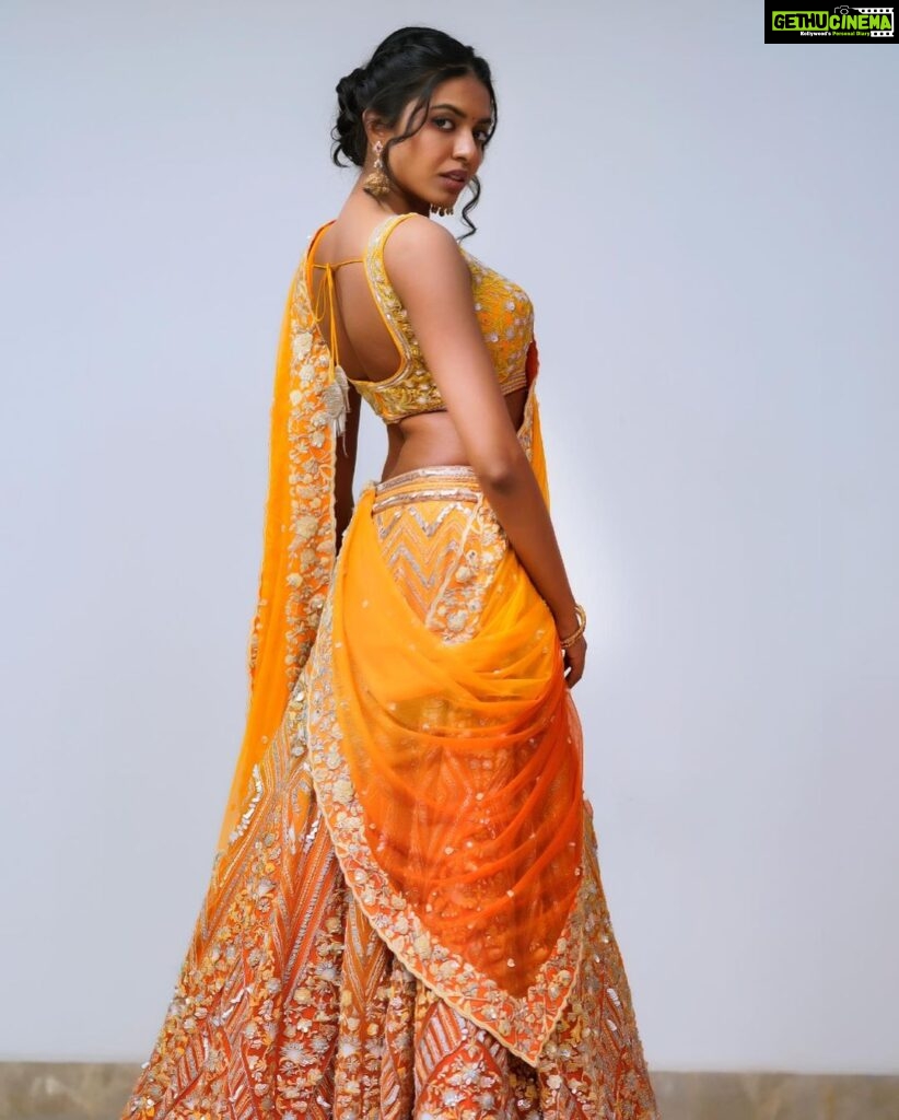 Actress Shivani Rajashekar HD Instagram Photos and Wallpapers April ...