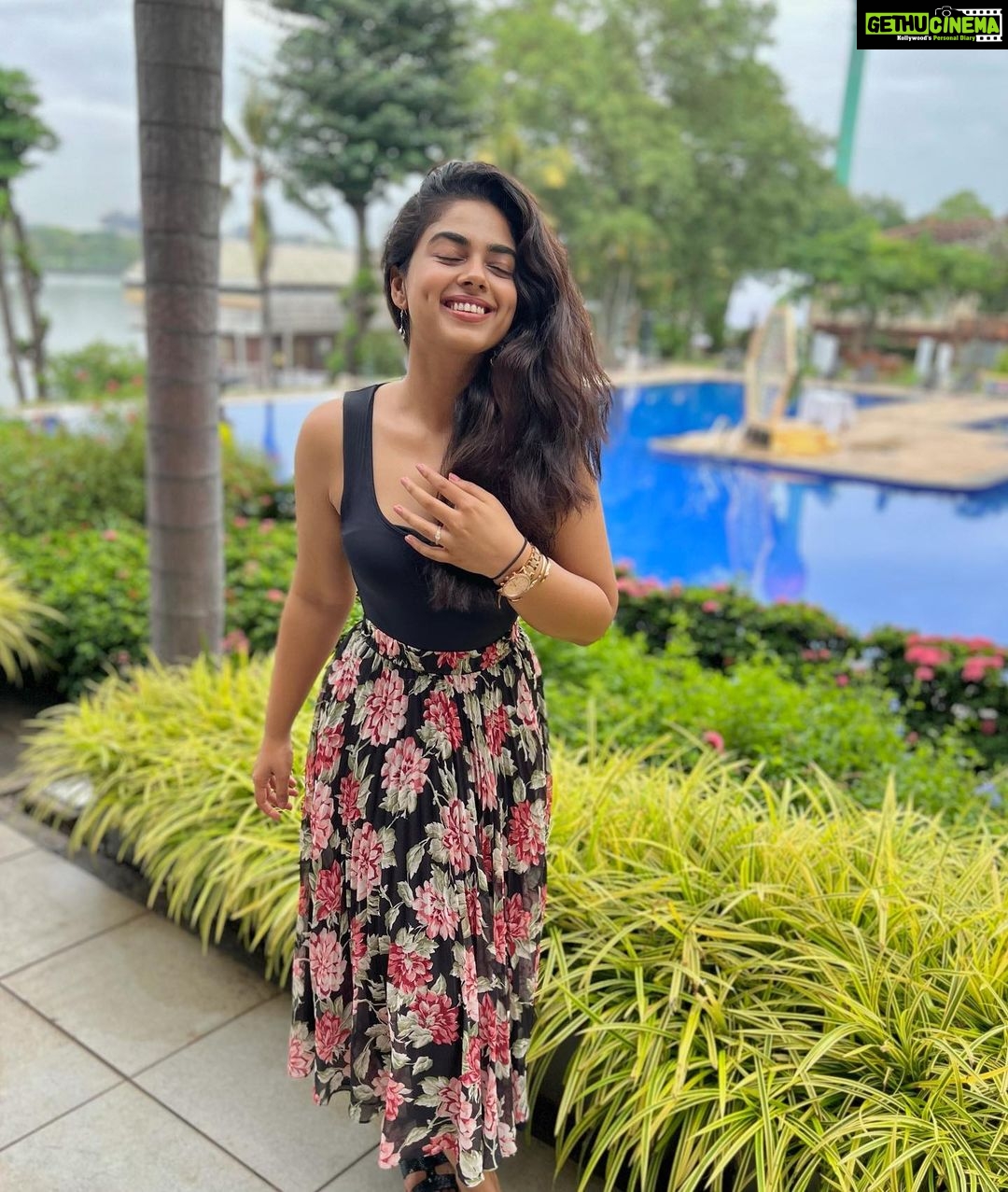 Siddhi Idnani Instagram – Ayubowan Sri Lanka 🇱🇰 . . #srilanka # ...