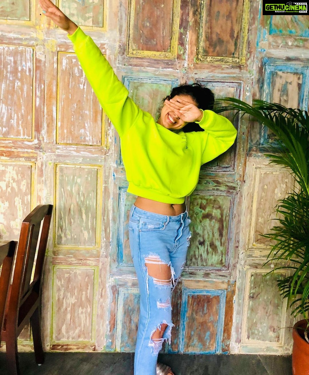 Siddhi Idnani Instagram – Chirpy Chirpy Siddy🦋 Chennai, India | Gethu ...