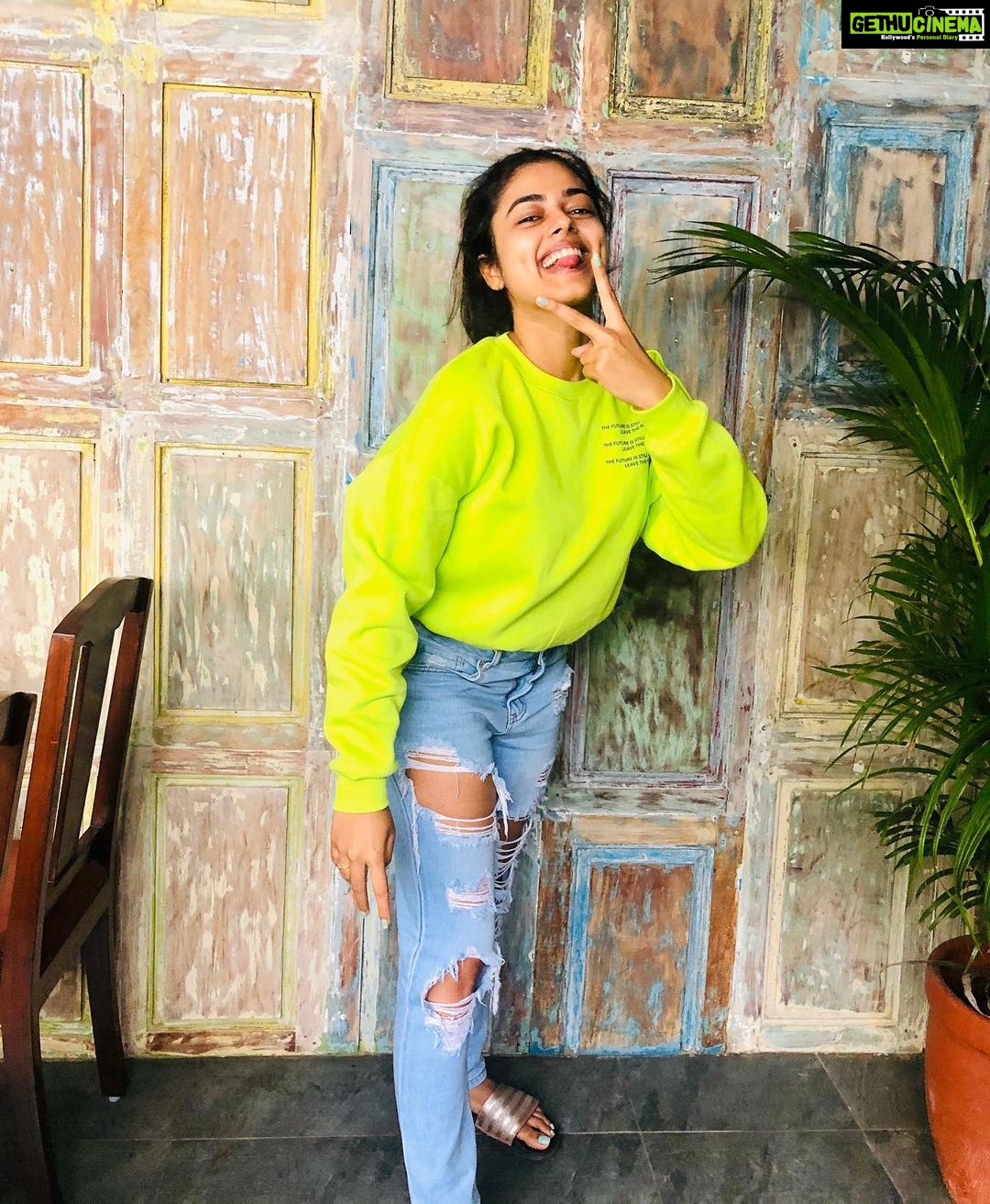 Siddhi Idnani Instagram – Chirpy Chirpy Siddy🦋 Chennai, India | Gethu ...