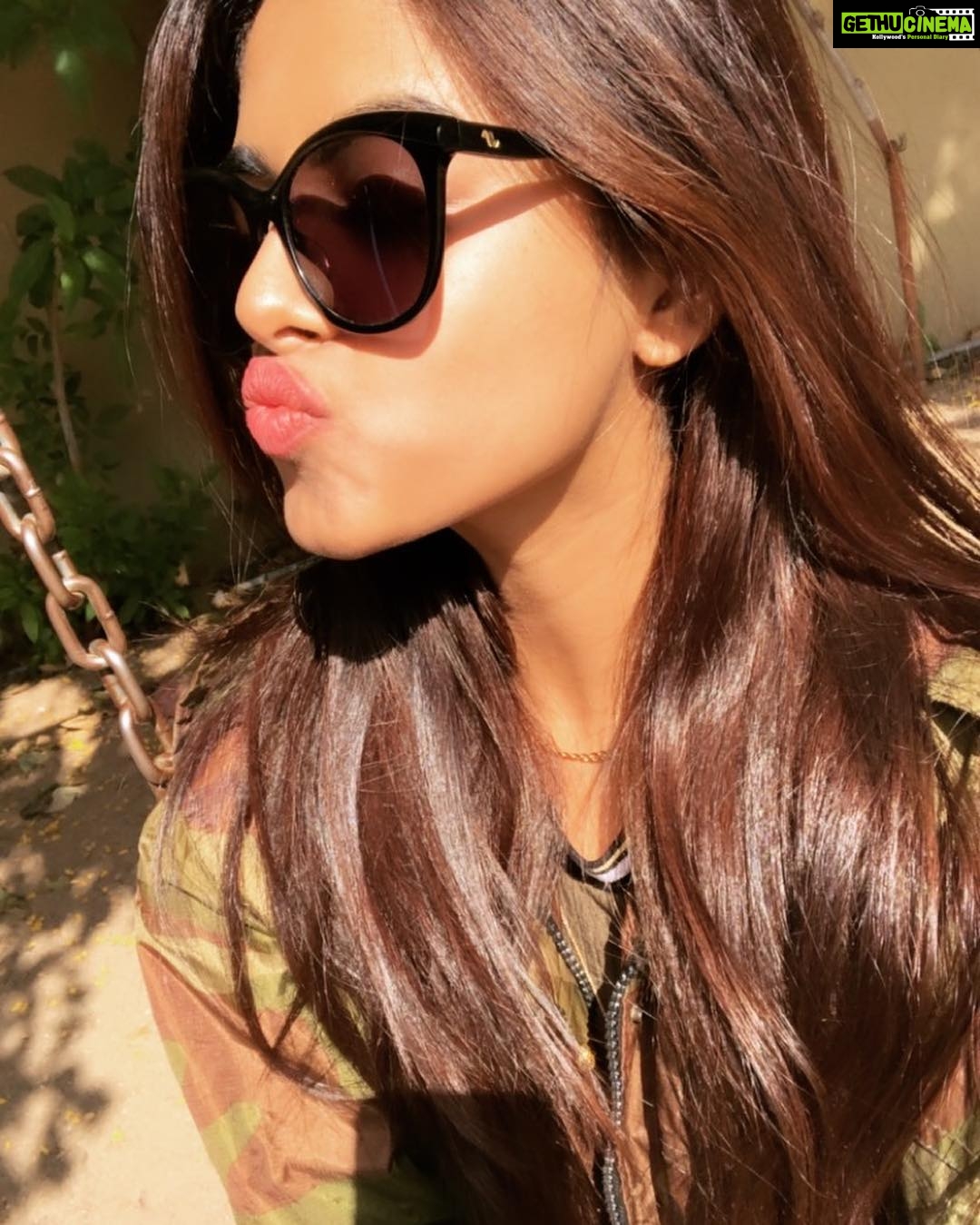 Siddhi Idnani Instagram – ☀️ is the best filter P.s Totally digging the ...