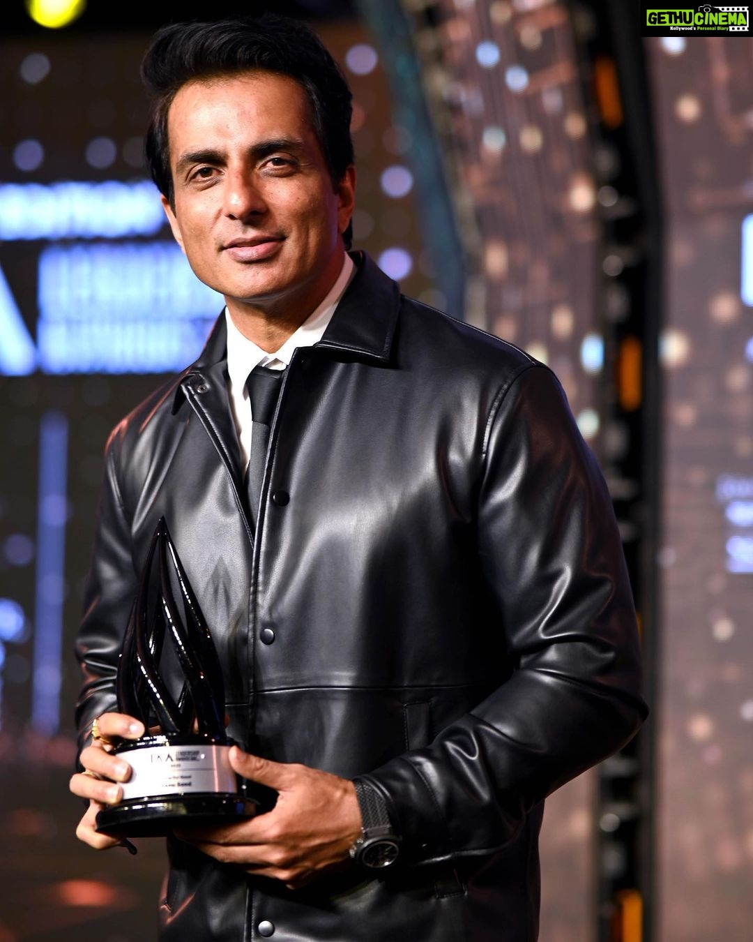 Actor Sonu Sood HD Photos and Wallpapers August 2022 - Gethu Cinema