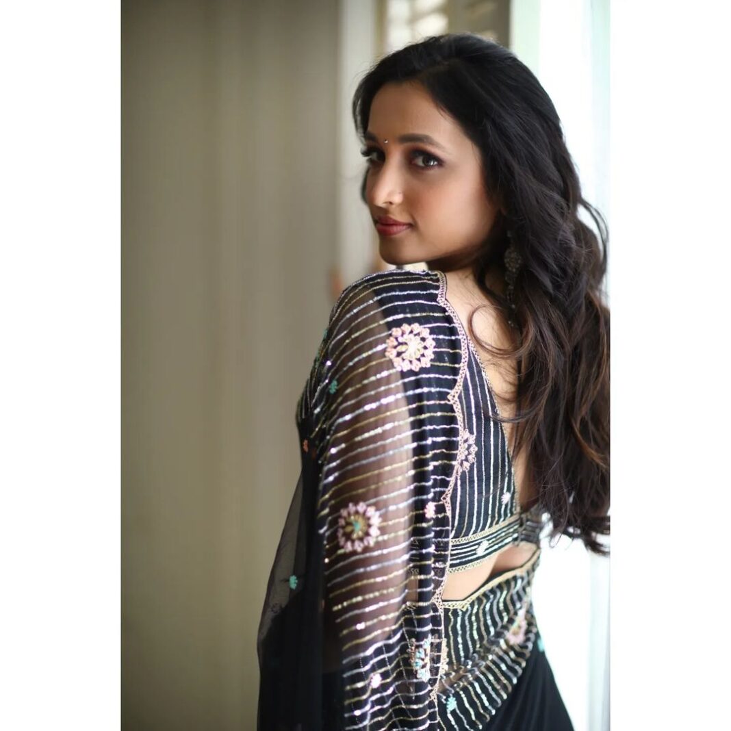 Actress Srinidhi Ramesh Shetty HD Instagram Photos and Wallpapers July ...