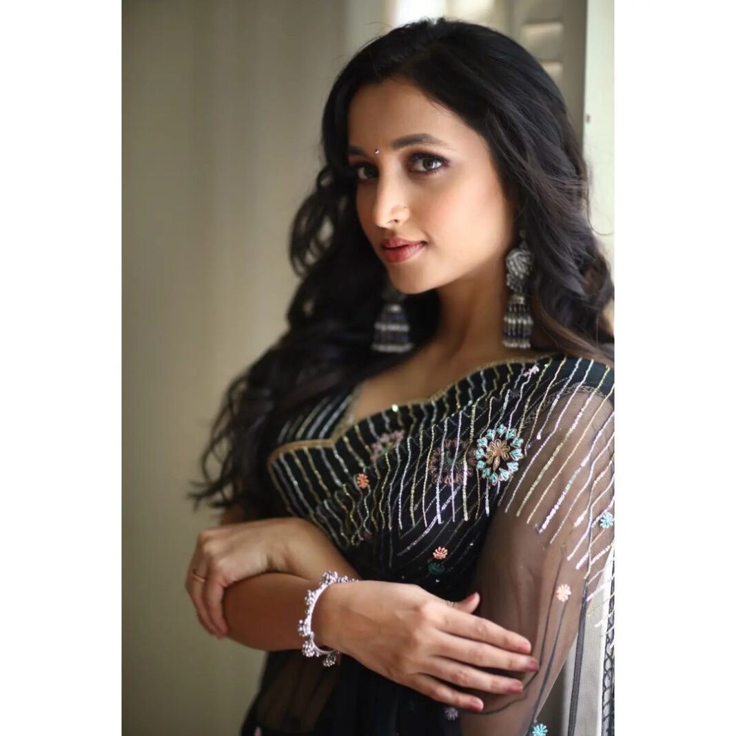 Actress Srinidhi Ramesh Shetty HD Instagram Photos and Wallpapers ...
