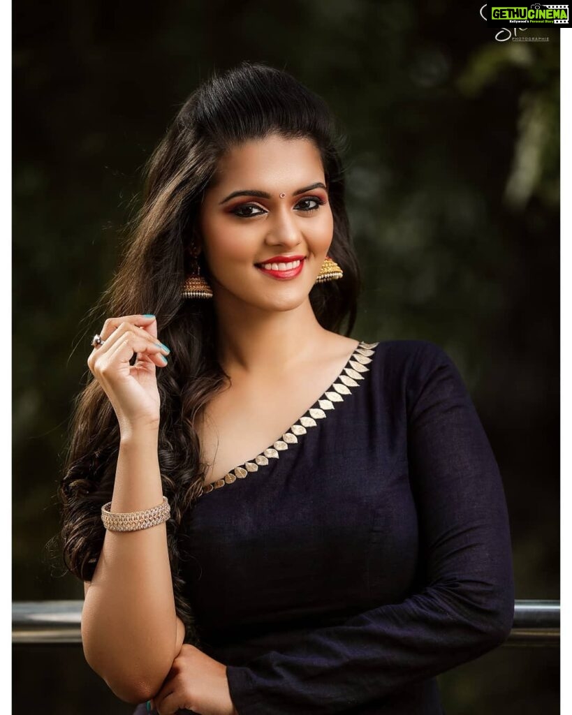 Actress Swathishta Krishnan HD Photos and Wallpapers July 2019 | Gethu ...