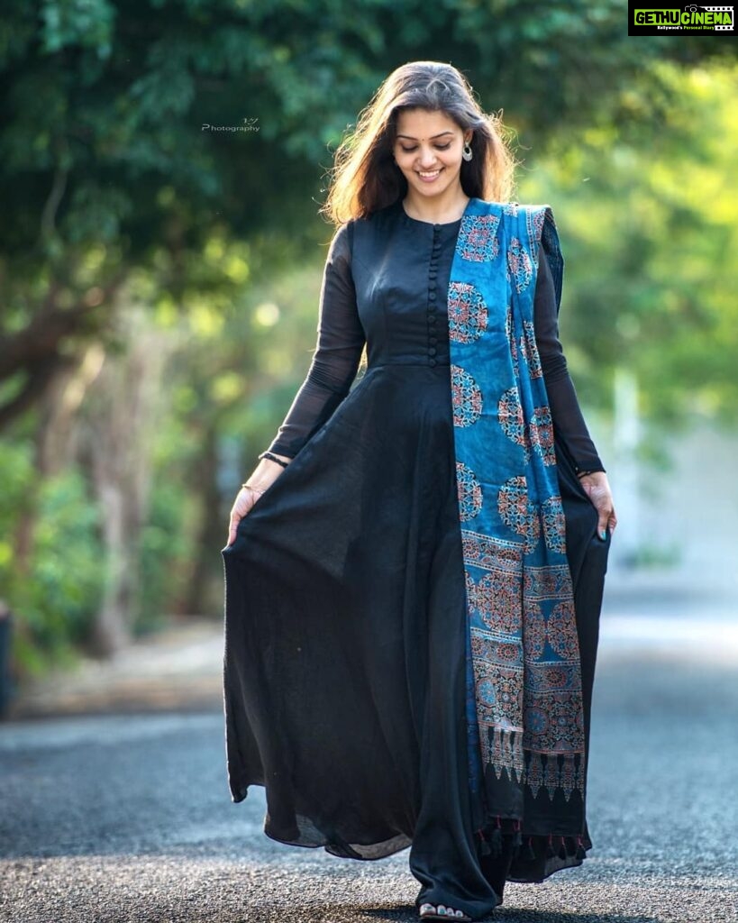 Actress Swathishta Krishnan HD Photos and Wallpapers July 2019 | Gethu ...