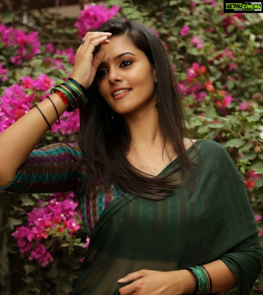 Actress Swathishta Krishnan HD Instagram Photos and Wallpapers July ...