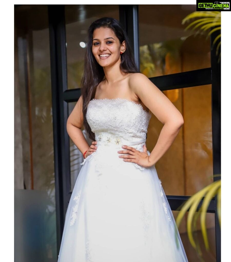 Actress Swathishta Krishnan HD Photos and Wallpapers August 2021 ...