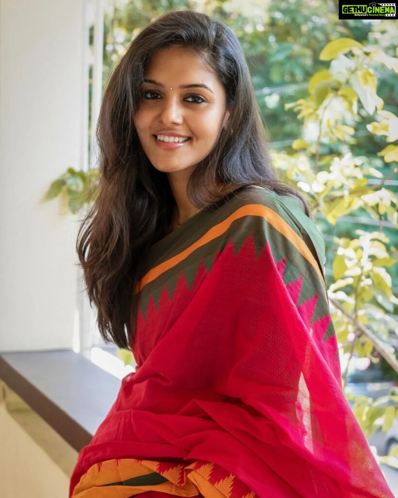 Actress Swathishta Krishnan HD Instagram Photos and Wallpapers June 2022 | Gethu Cinema