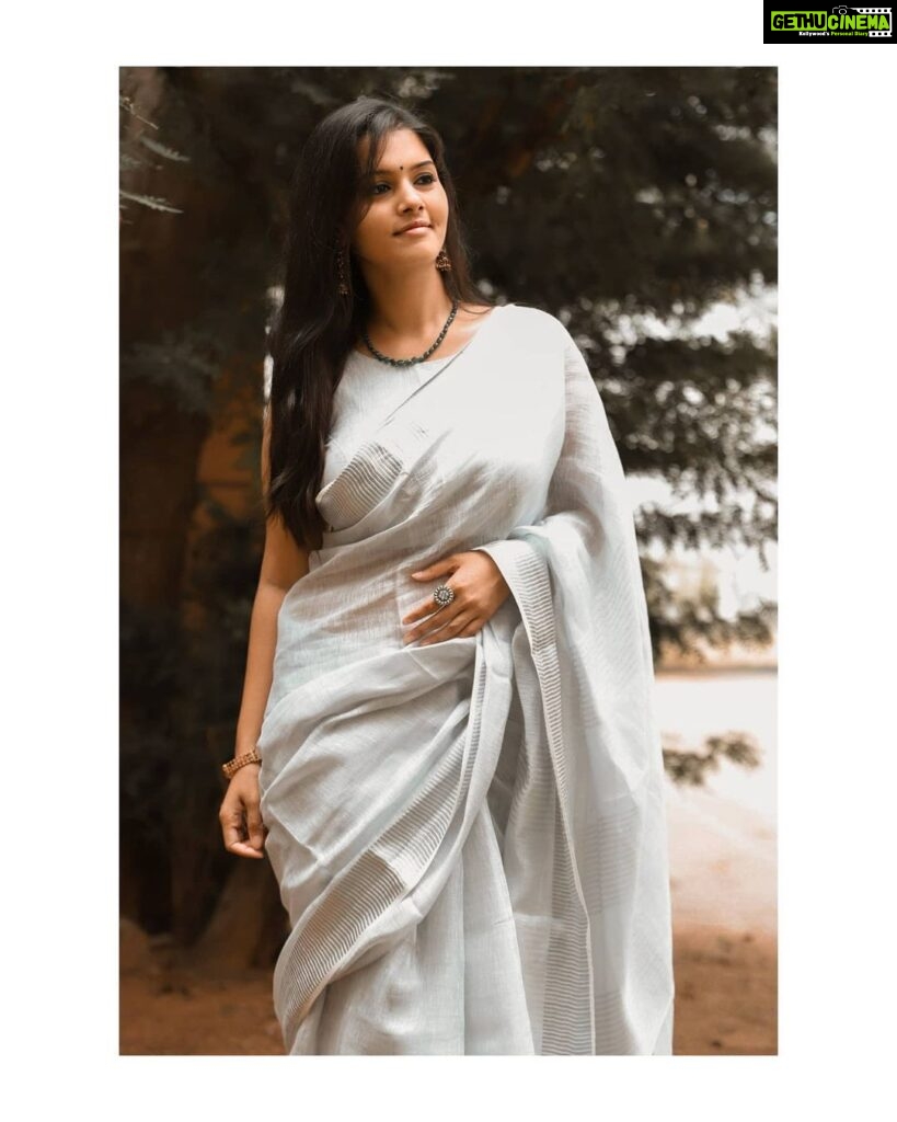 Actress Swathishta Krishnan HD Photos and Wallpapers August 2020 ...