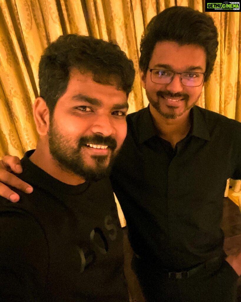 Director Vignesh Shivan HD Instagram Photos and Wallpapers March 2020 ...