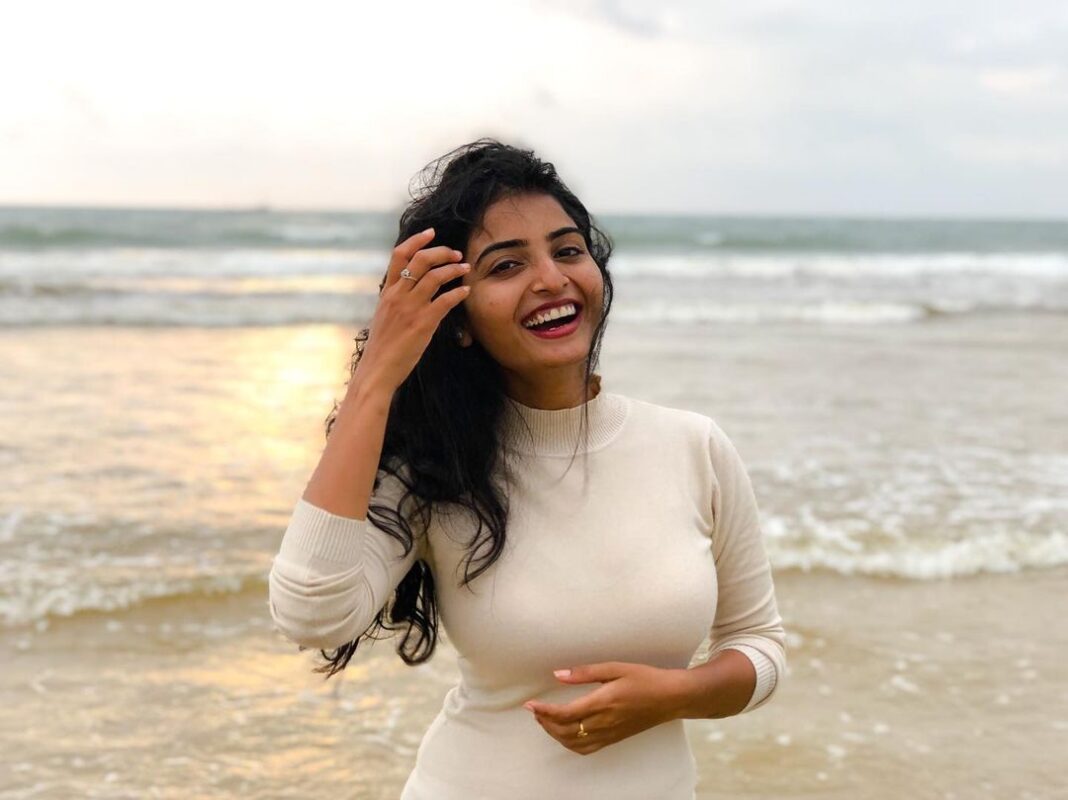 Actress Ananya Nagalla HD Photos and Wallpapers October 2019 - Gethu Cinema