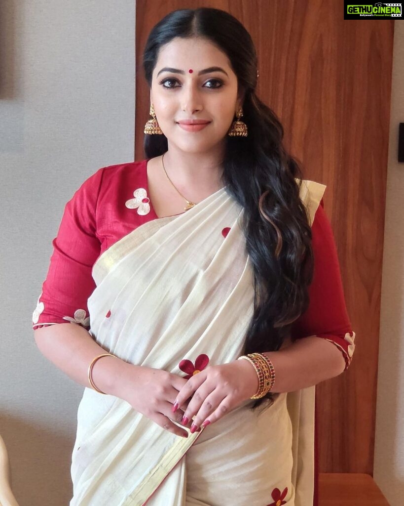 Actress Anu Sithara HD Instagram Photos and Wallpapers August 2022 ...