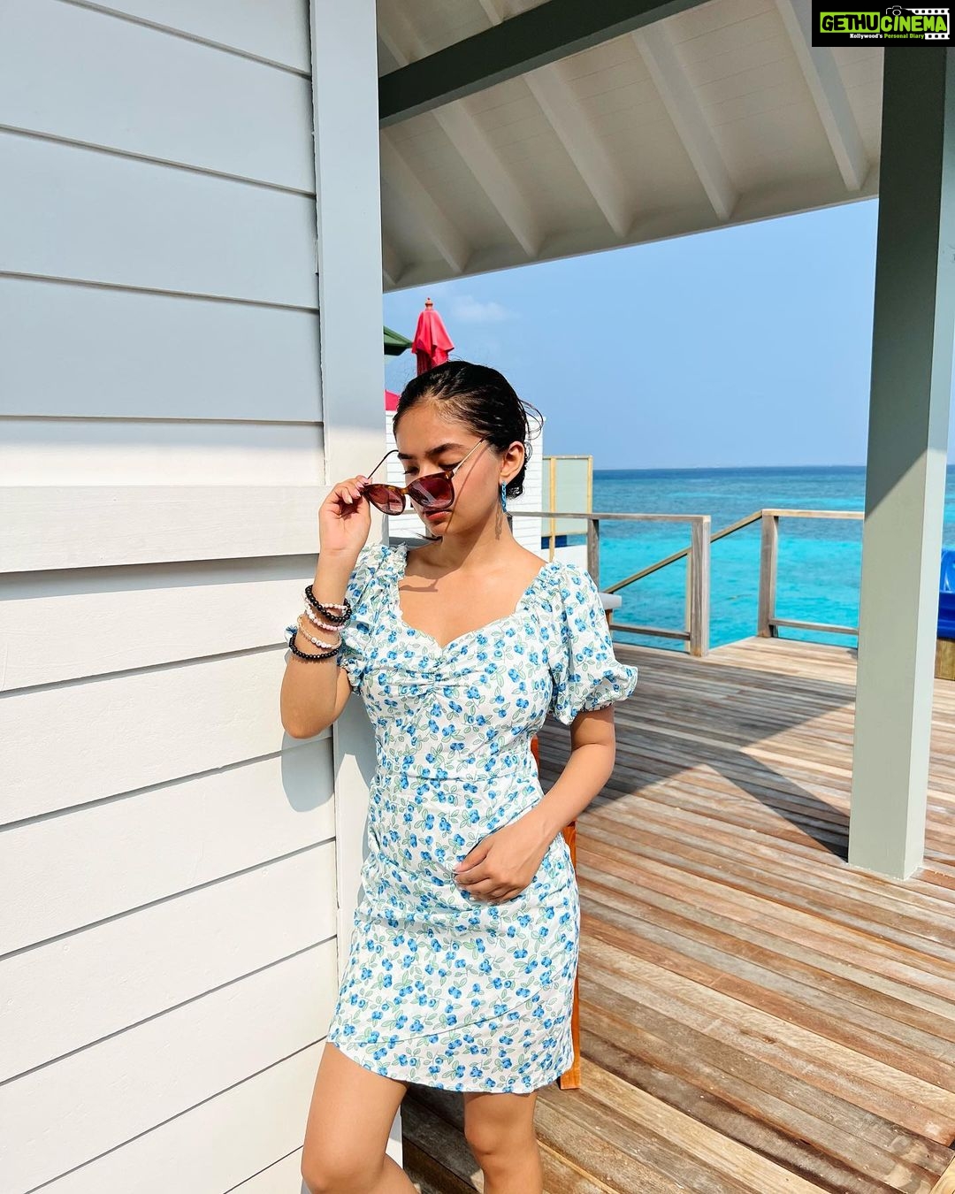 Anushka Sen Instagram – snorkelling 🤿🏝💗#maldives @siyamworld Maldives ...