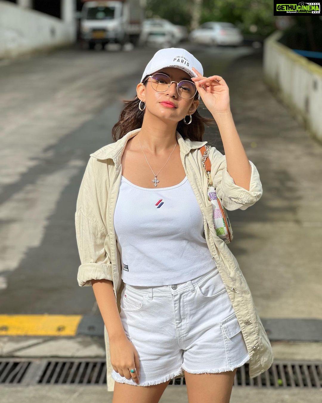 Anushka Sen Instagram – mentally I’m here 🧜‍♀️💜🫶 #reels #reelsinstagram Maldives | Gethu Cinema