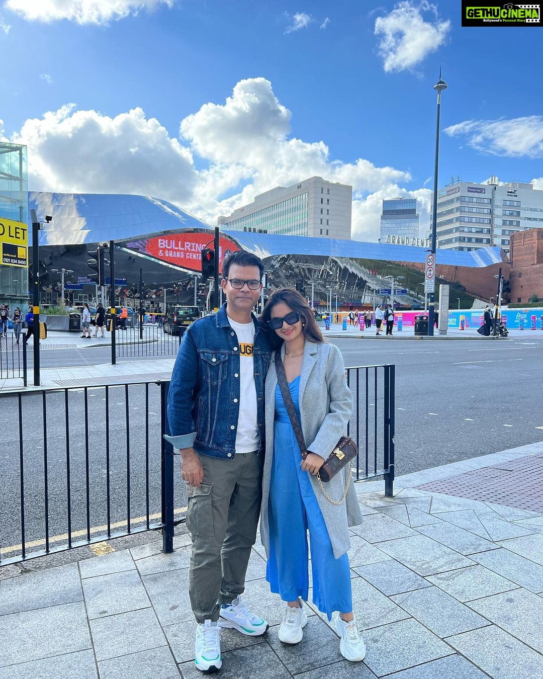 Anushka Sen Instagram – Happy Father’s Day to the coolest dad In the ...