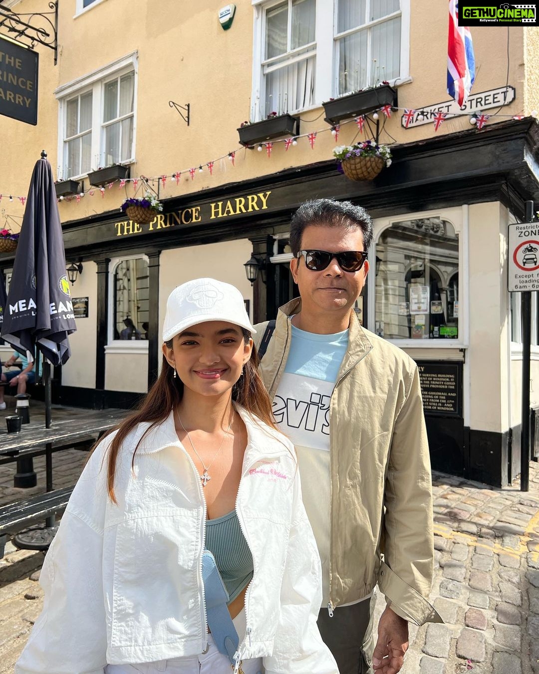 Anushka Sen Instagram – Happy Father’s Day to the coolest dad In the ...