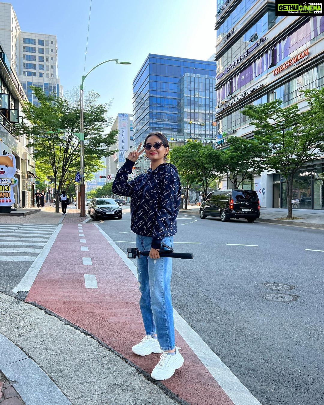 Anushka Sen Instagram – Incheon, Korea Diaries🌻🫶😍🇰🇷 Incheon, South ...