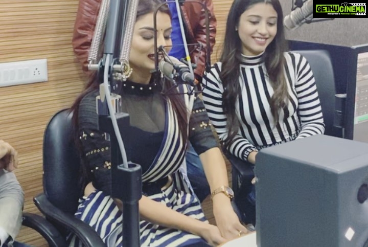 Anveshi Jain Instagram – G promotions in #ahmedabad with @myfmindia ...